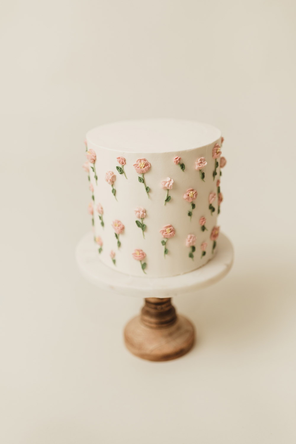 Minimalist Floral Cake Smash - Lafayette, Indiana - Kelly McPhail ...