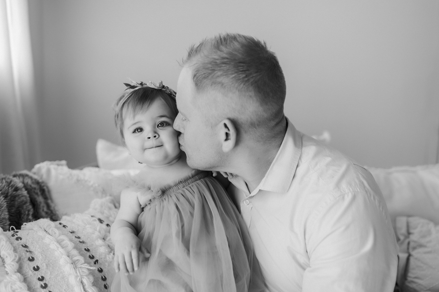 Minimalist Floral Cake Smash - Lafayette, Indiana - Kelly McPhail ...