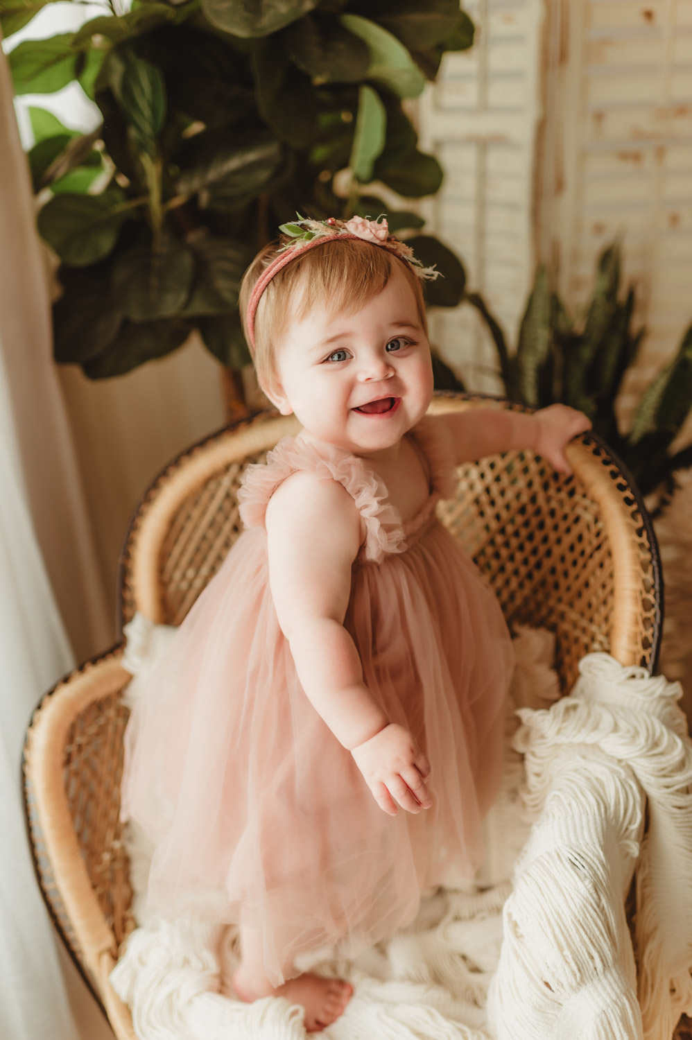 Minimalist Floral Cake Smash - Lafayette, Indiana - Kelly McPhail ...