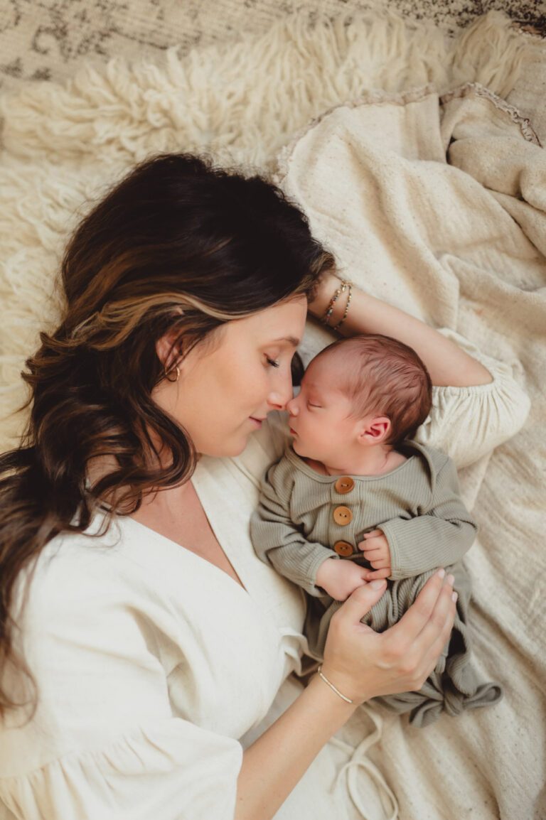 Why Neutral Colors are Perfect for Lifestyle Newborn Photos - Kelly ...