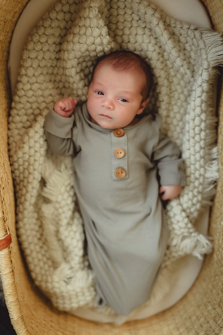 Why Neutral Colors are Perfect for Lifestyle Newborn Photos - Kelly ...